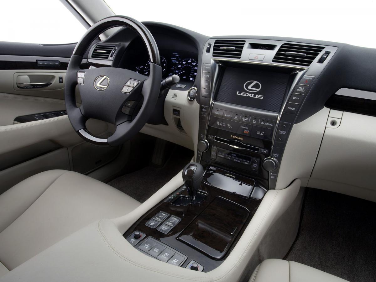 Lexus LS IV 460 V8 (380 Hp) Automatic